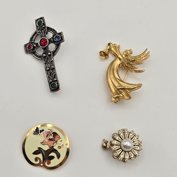 Vintage | Jewelry | Bundle Of 4 Vintage Womens Decorative Brooches ...
